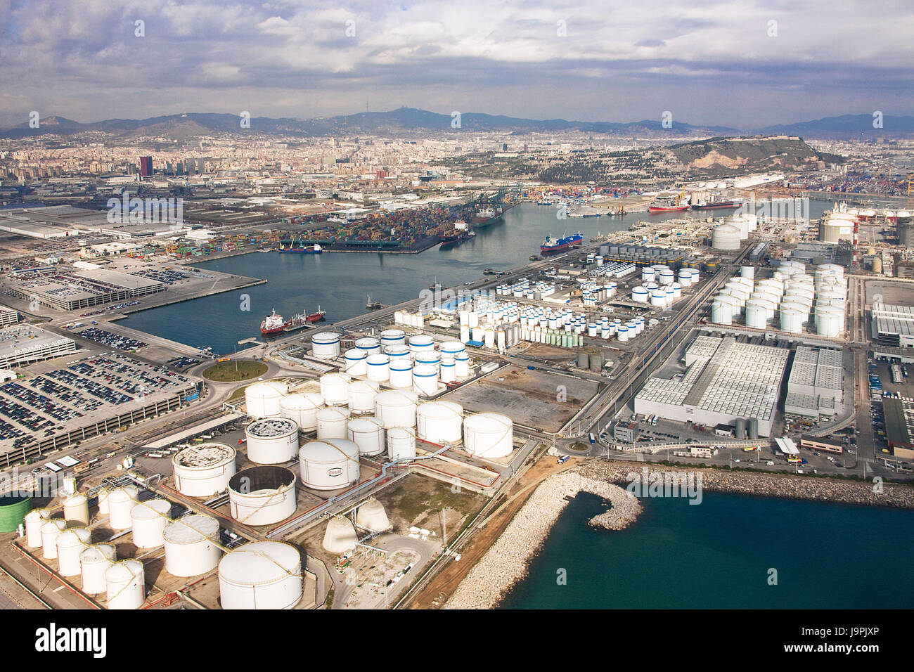 City harbour overview barcelona spain hi-res stock photography and ...