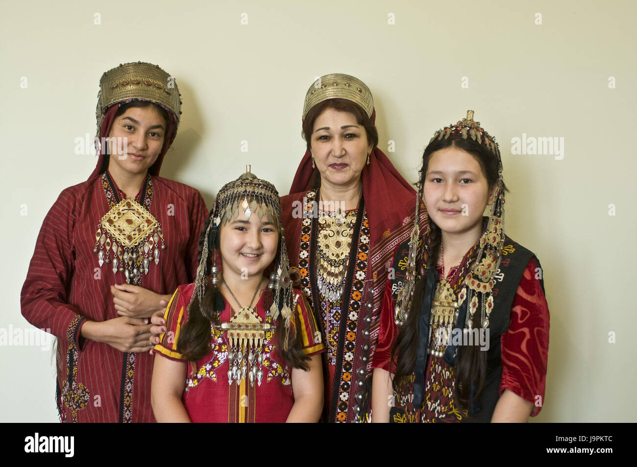 Group picture of Turkmen family in national costume,Turkmenistan Stock ...