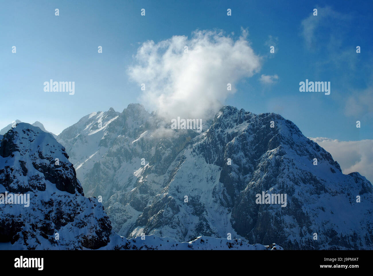 Germany,Bavaria,Garmisch-Partenkirchen,Waxensteine,Zugspitzgebirge,fog ...