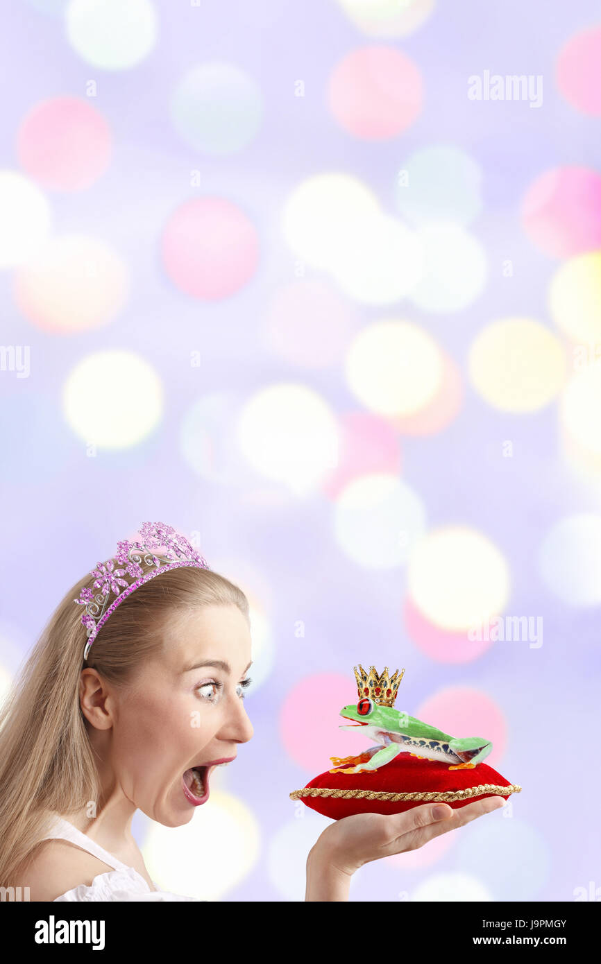 Princess kisses frog hi-res stock photography and images - Alamy