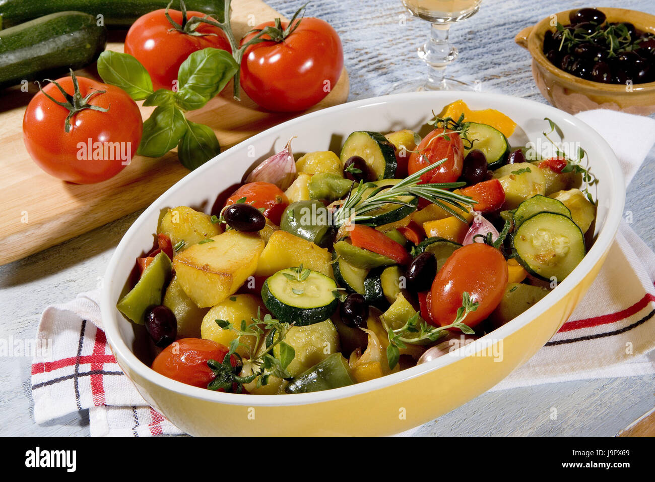 Baking dish,vegetable dish,dish,vegetable bake,bake,braised vegetables ...