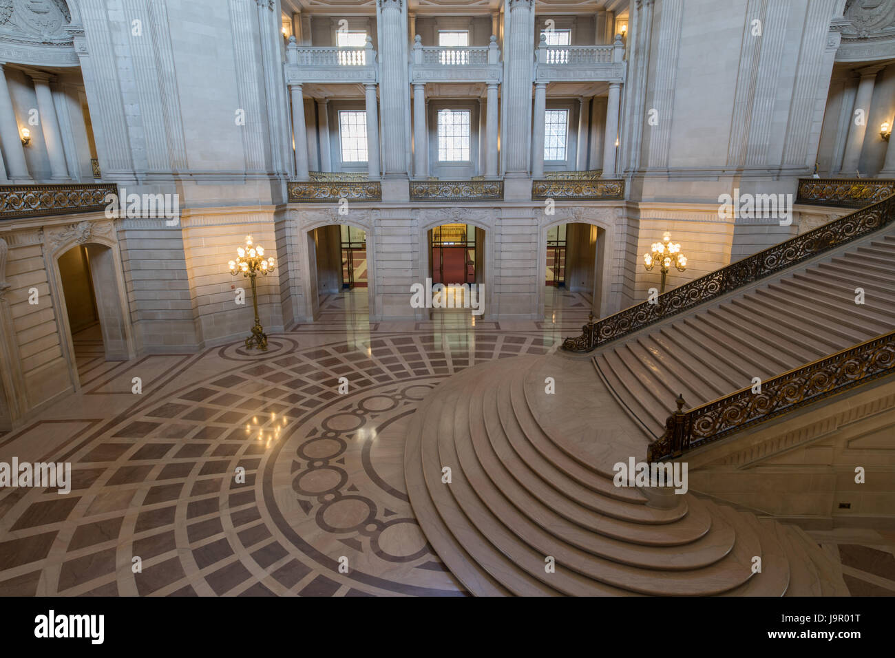 San francisco city hall interior hi-res stock photography and images ...