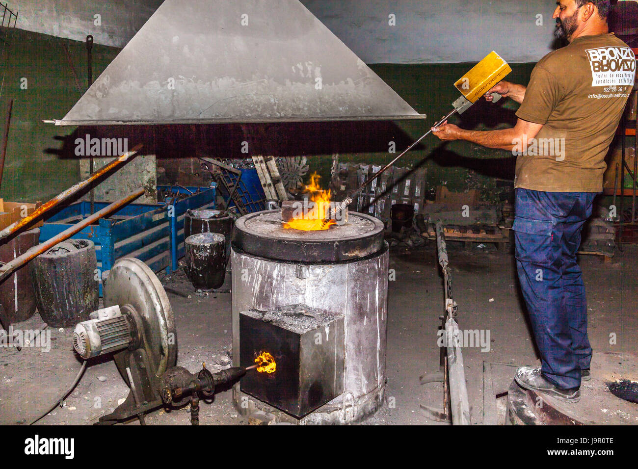 Foundry workshop hi-res stock photography and images - Alamy