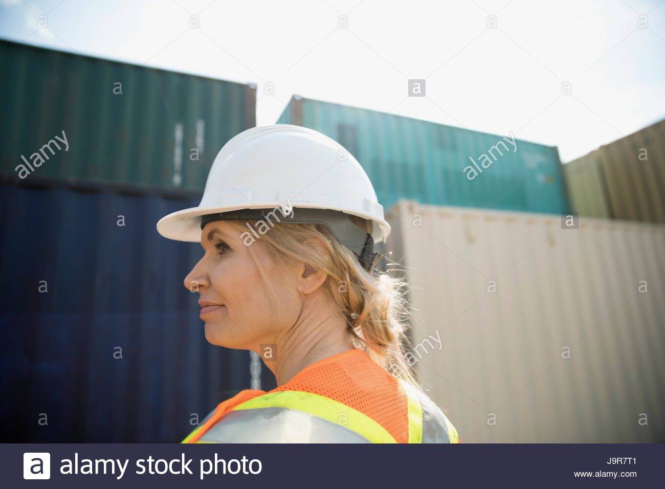Female hard hat profile hi-res stock photography and images - Alamy