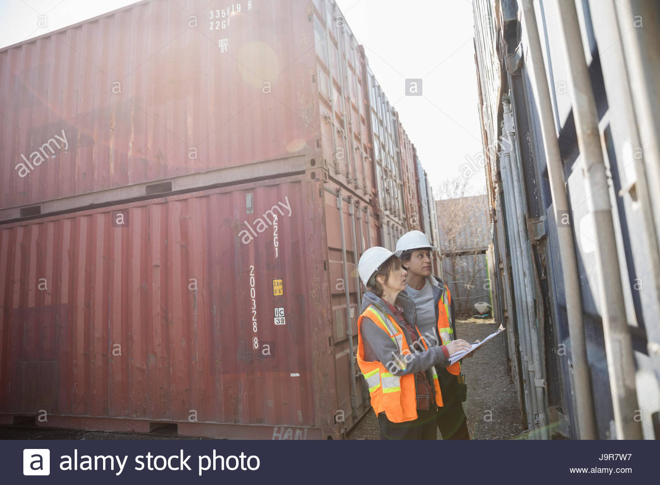 Inspecting shipping containers hi-res stock photography and images - Alamy