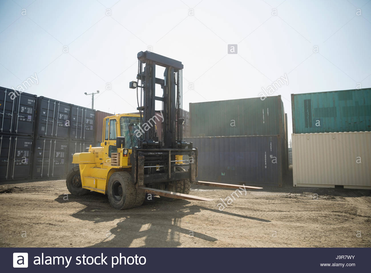 Heavy equipment yard hi-res stock photography and images - Alamy