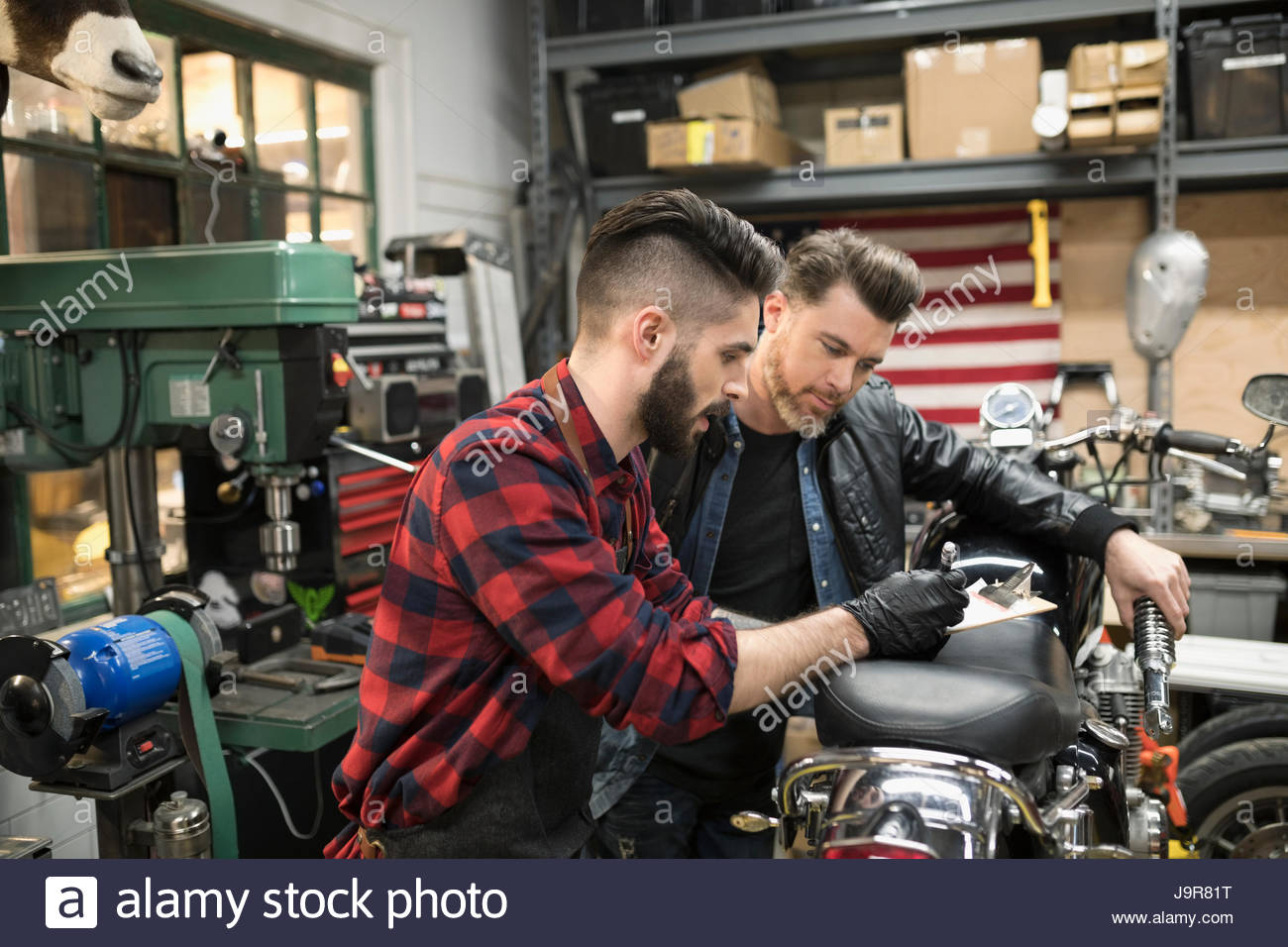 Reading repair hi-res stock photography and images - Alamy