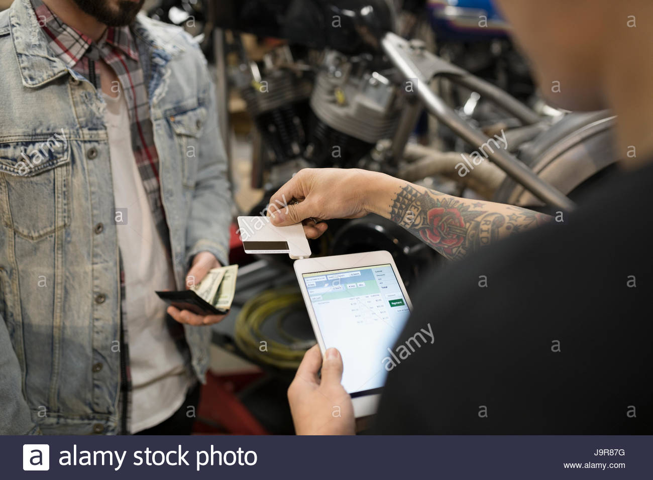 Credit card transaction hi-res stock photography and images - Alamy