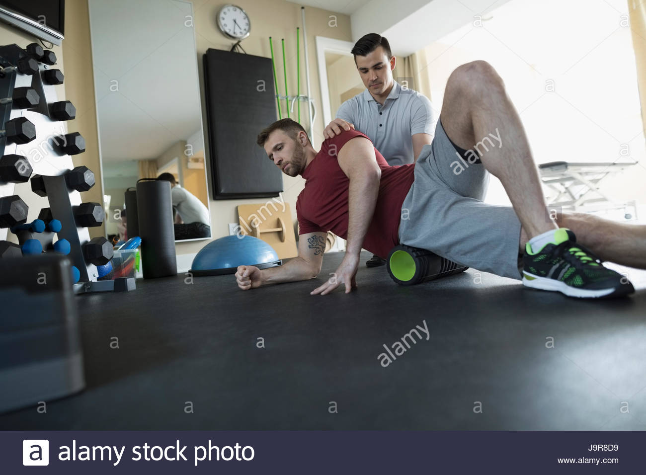 Trainer physiotherapist hi-res stock photography and images - Alamy