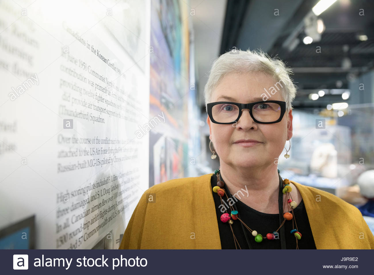 Female museum guide hi-res stock photography and images - Alamy