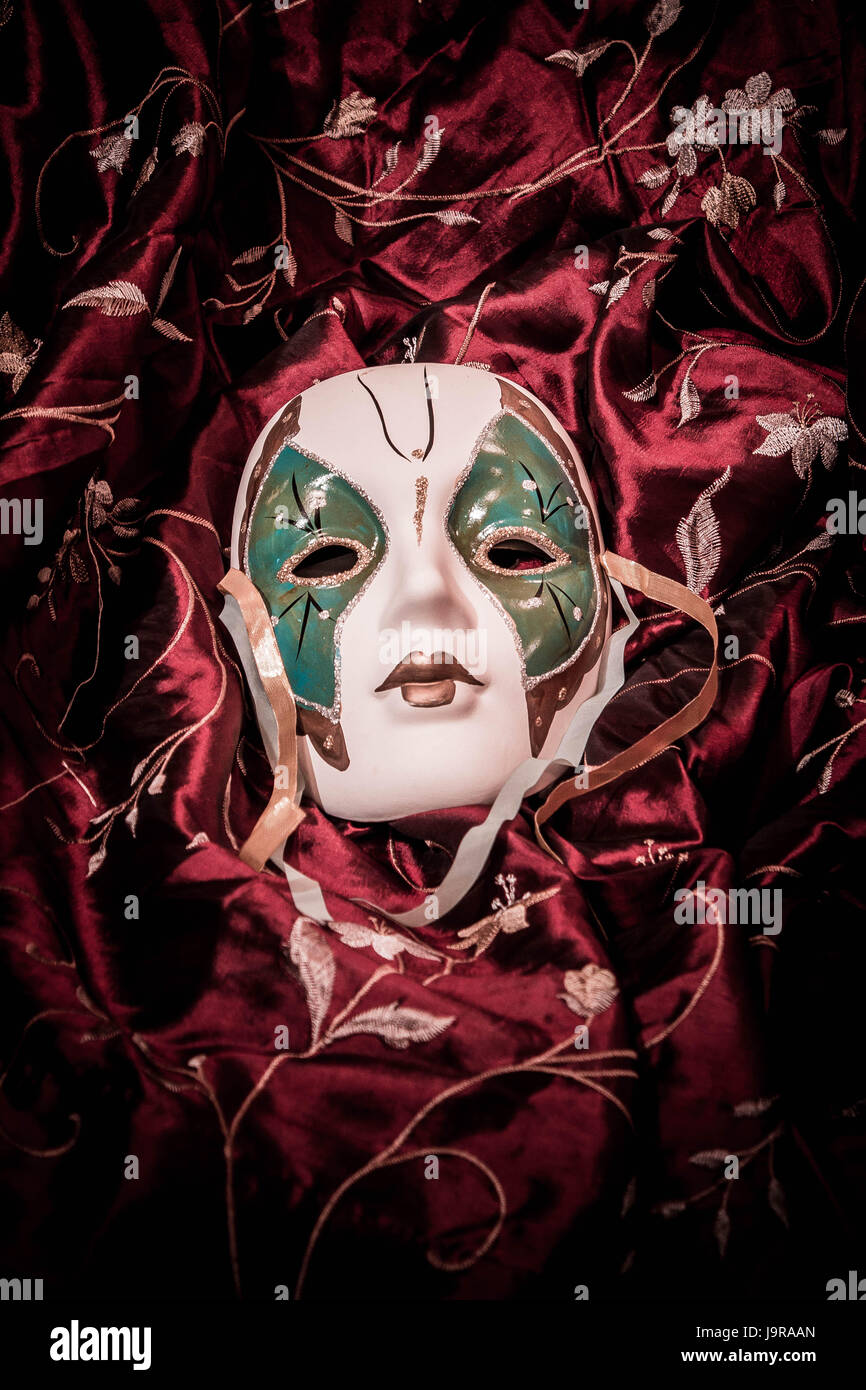 Drama mask hi-res stock photography and images - Alamy