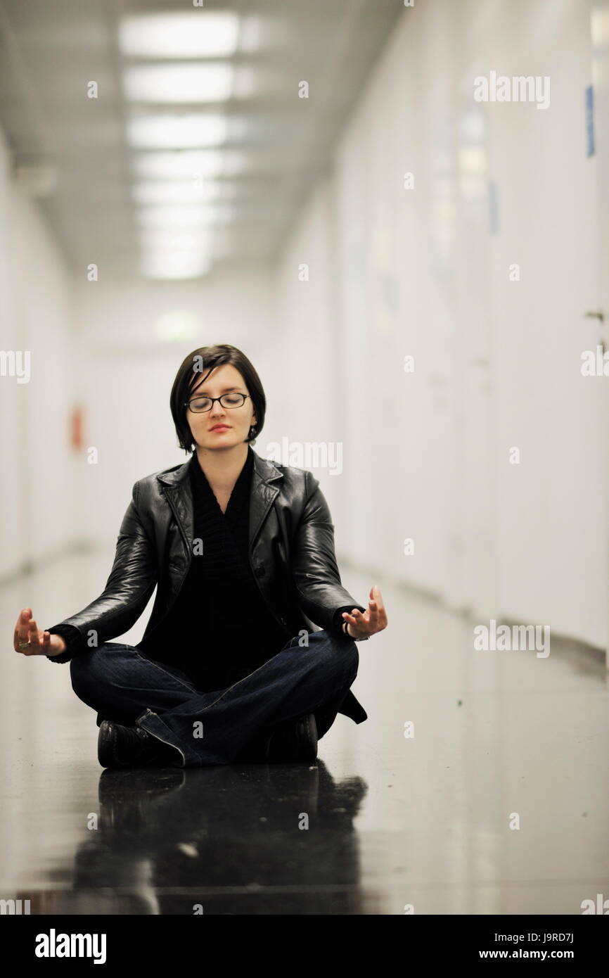 woman, wait, waiting, humans, human beings, people, folk, persons ...