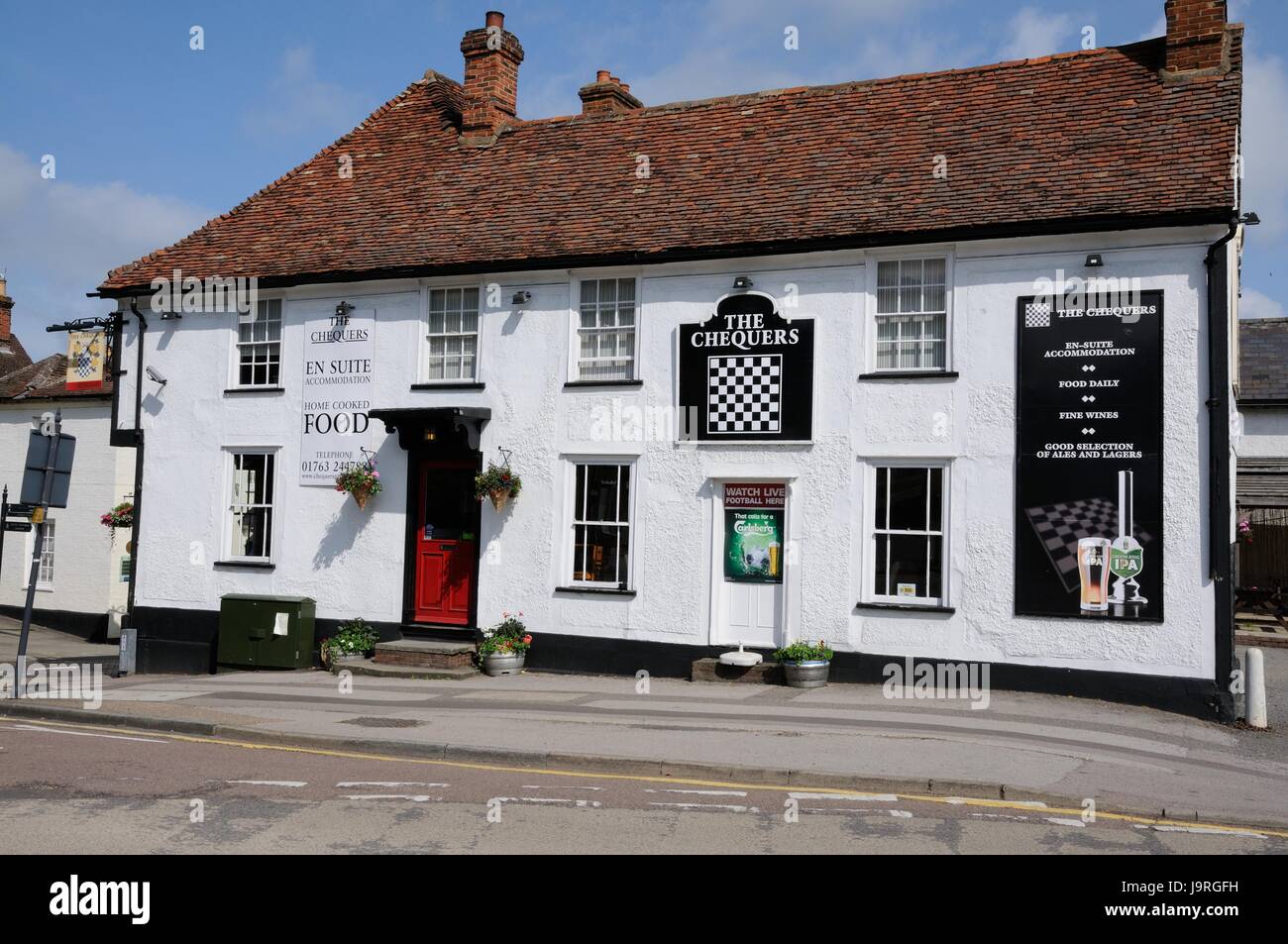 Chequers inn pub hi-res stock photography and images - Alamy