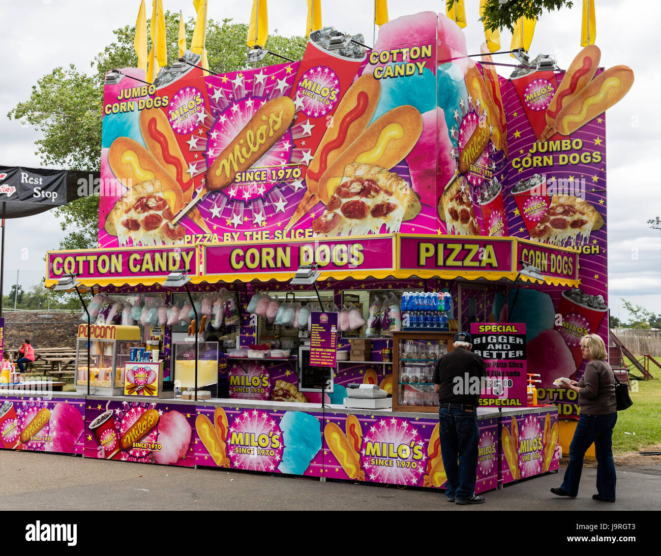 Snack stand at a county fair Stock Photo - Alamy