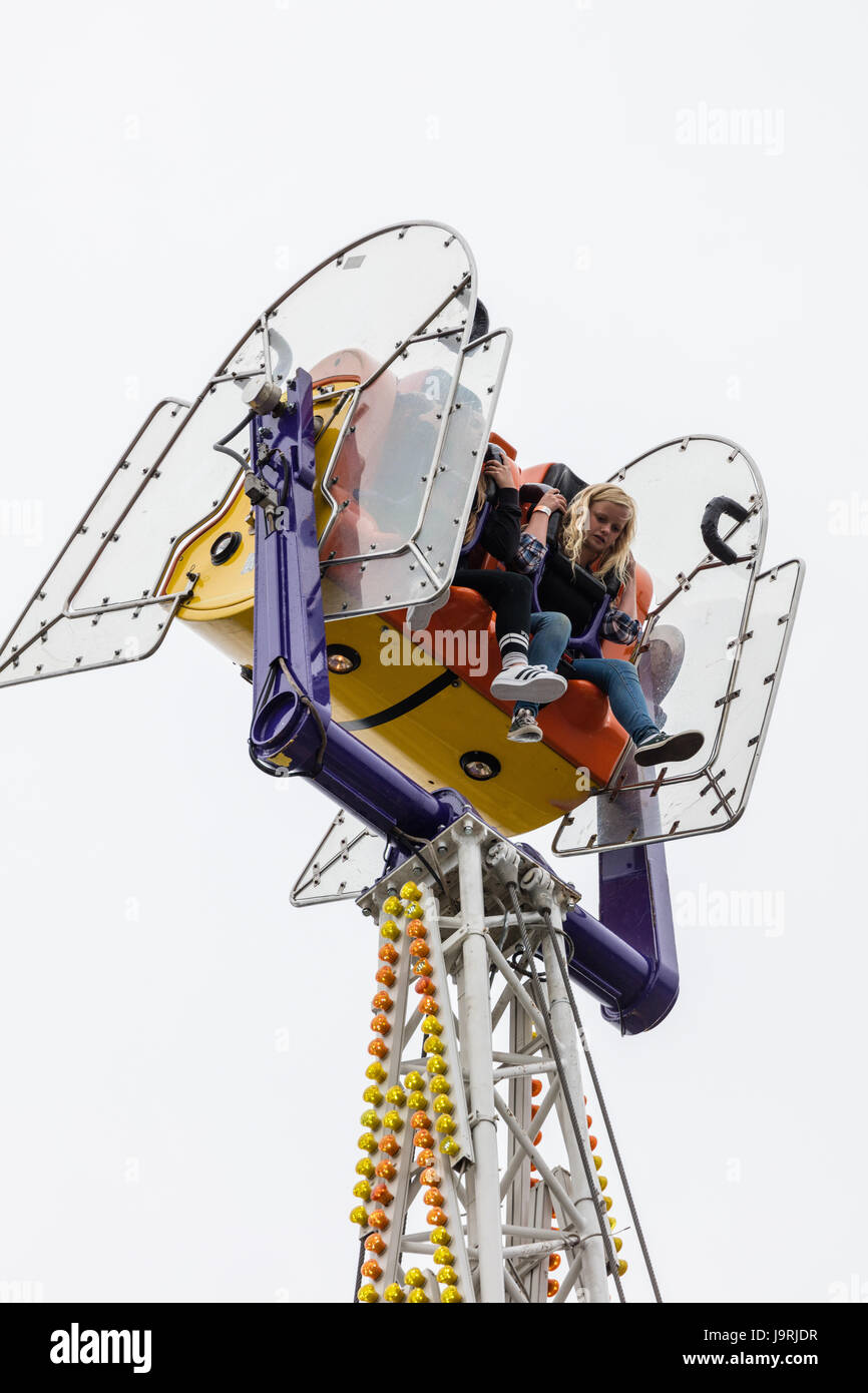 Popular ride at the county fair Stock Photo - Alamy