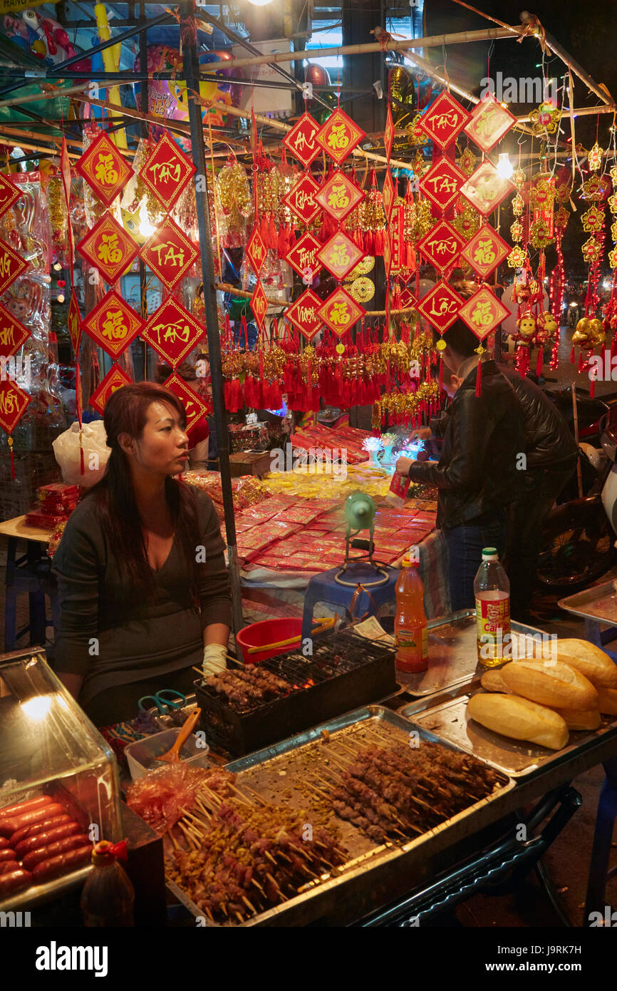 Kebab stall at night market, Old Quarter, Hanoi, Vietnam Stock Photo ...