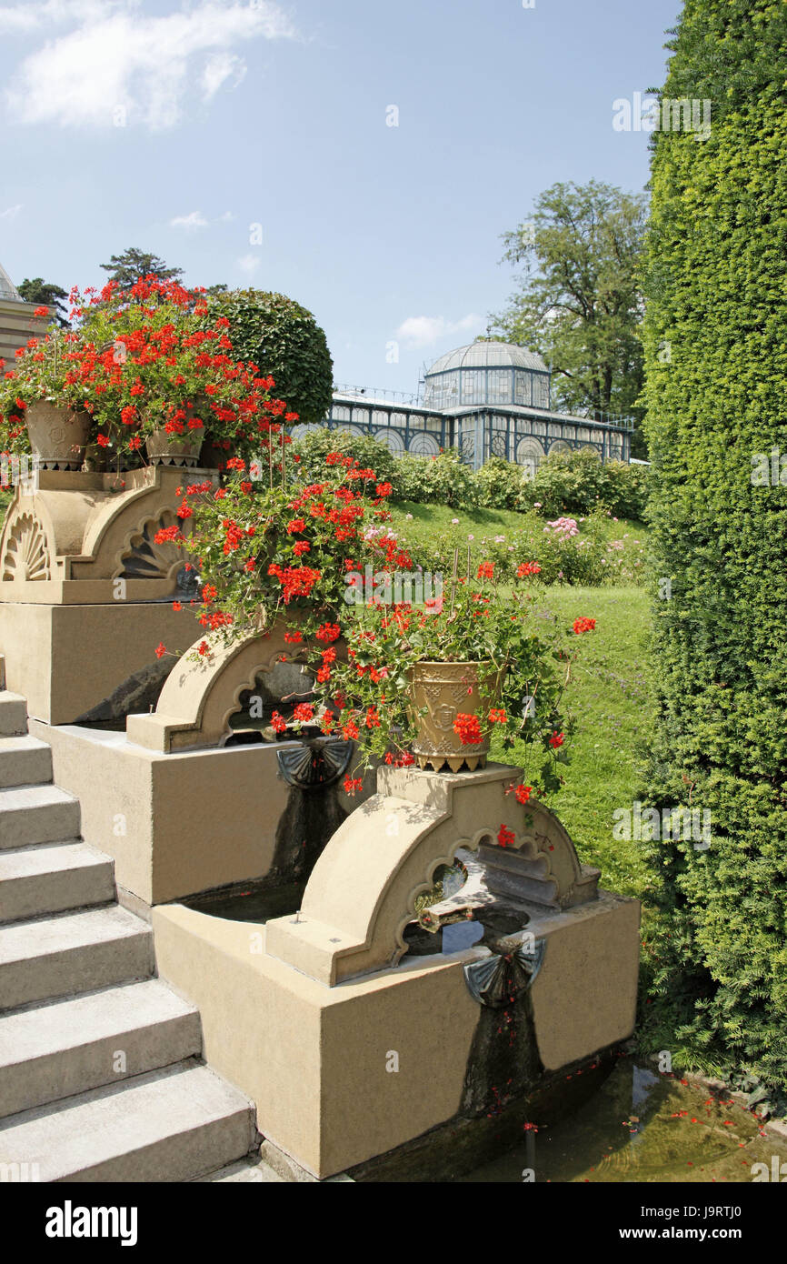 Germany,Baden-Wurttemberg,Stuttgart,Wilhelma,park,flowerpots,geraniums ...