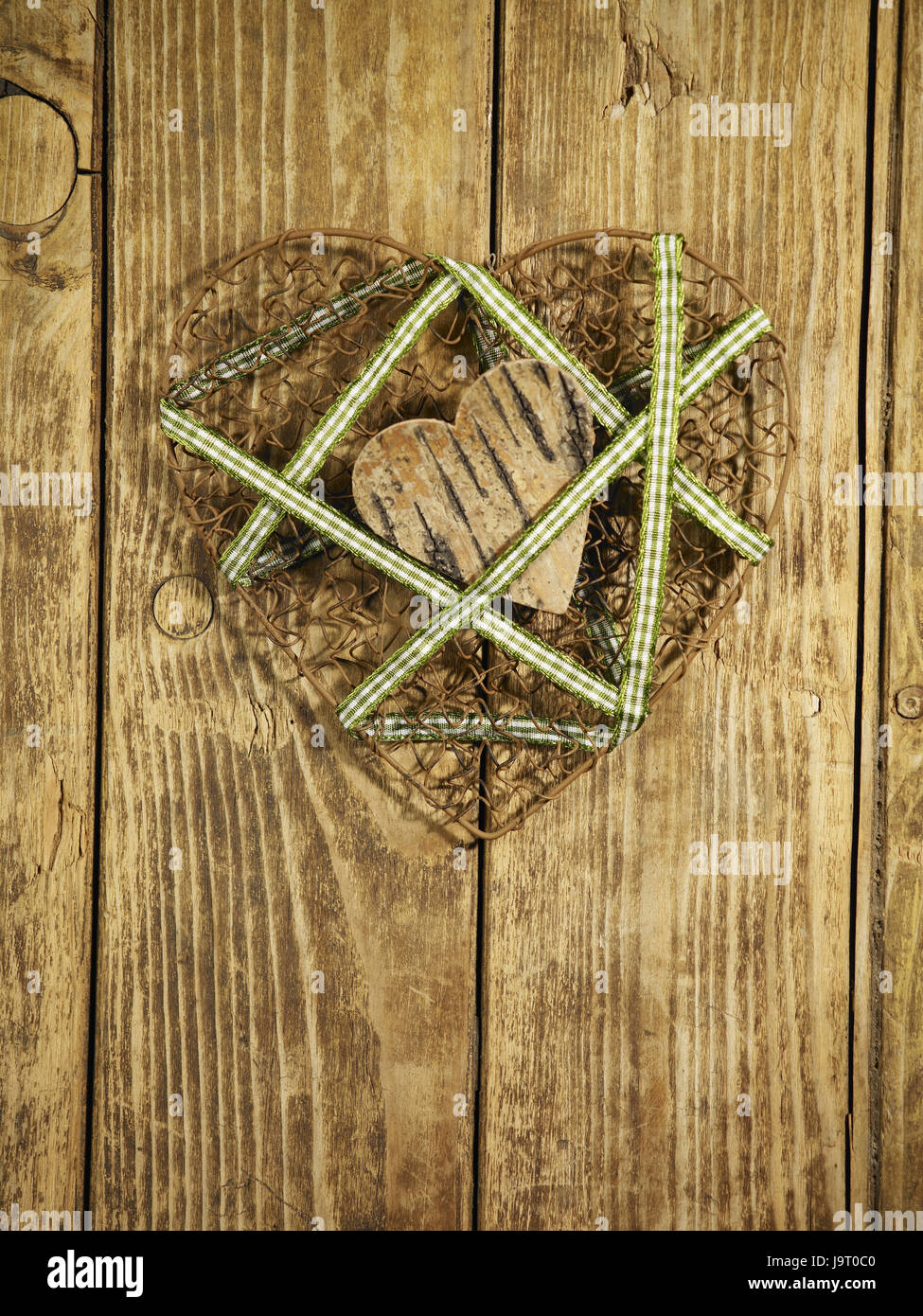 Wrapping wire hi-res stock photography and images - Alamy