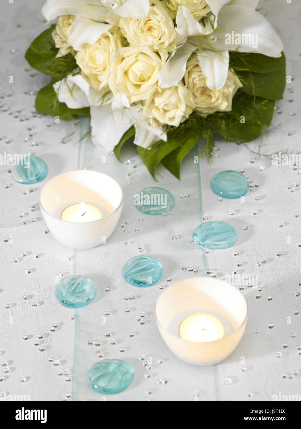Bridal bouquet,white,tea lights Stock Photo - Alamy