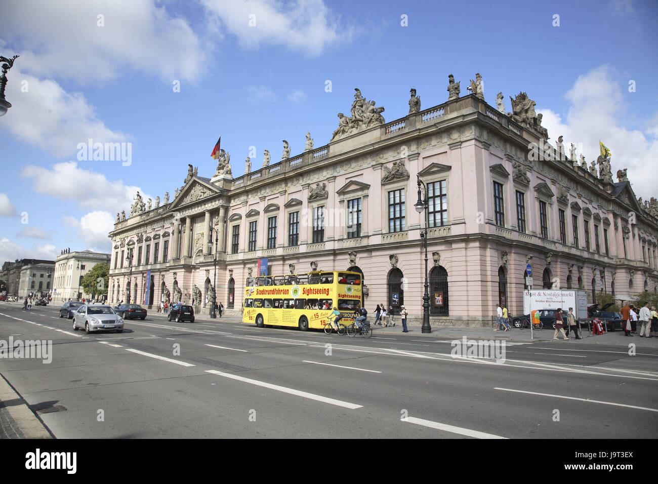 Corner under the lime trees hi-res stock photography and images - Alamy