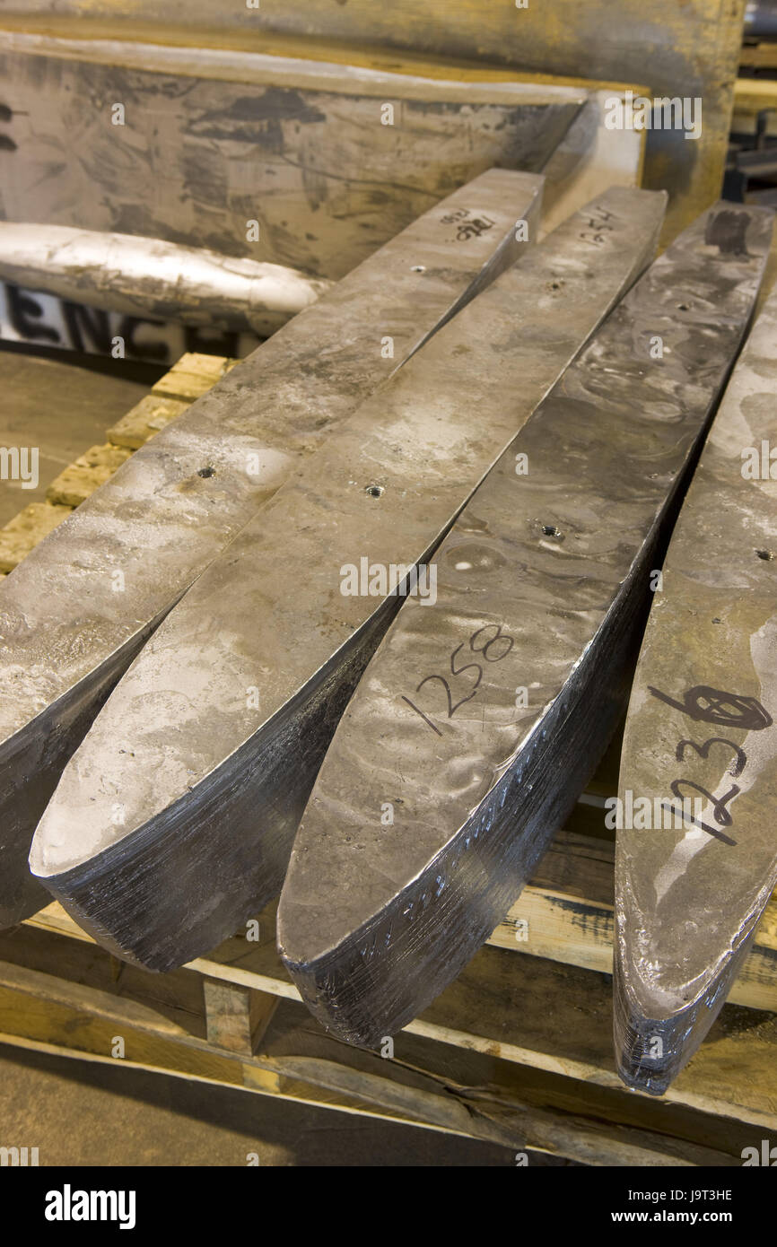 Lead forms hi-res stock photography and images - Alamy