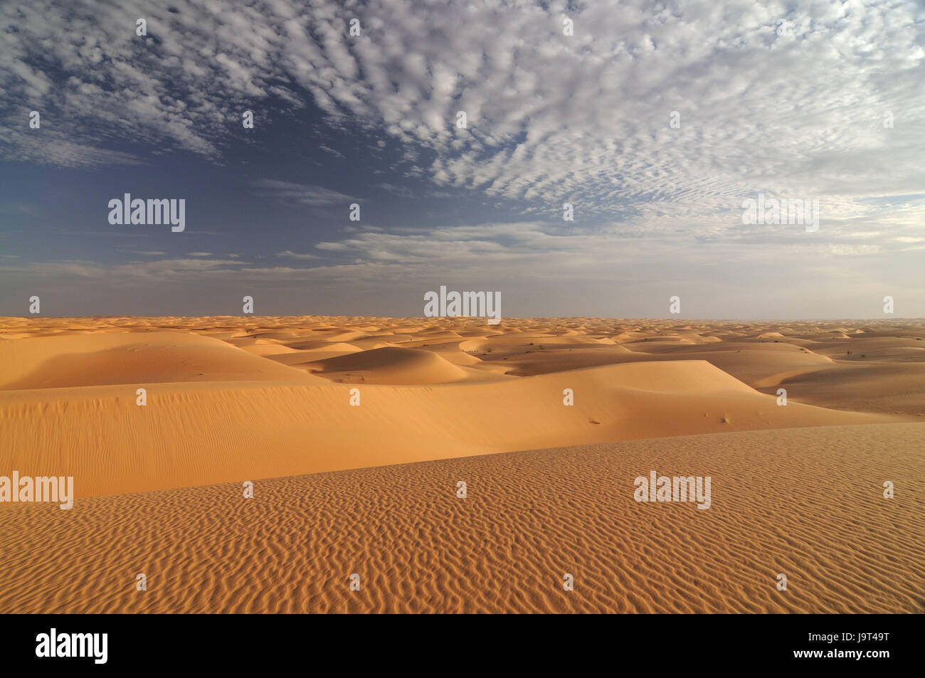 Mauritania,Adrar,Chinguetti,desert,Sand dunes,cloudy skies,Africa,dunes ...