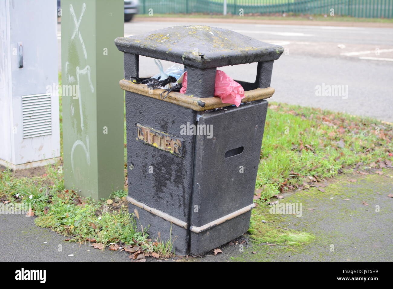 Contaminated recycling bin hi-res stock photography and images - Alamy
