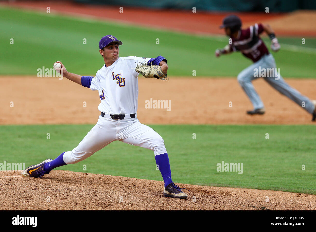 Baton Rouge, LA, USA. 02nd June, 2017. LSU pitcher Caleb Gilbert (41 ...