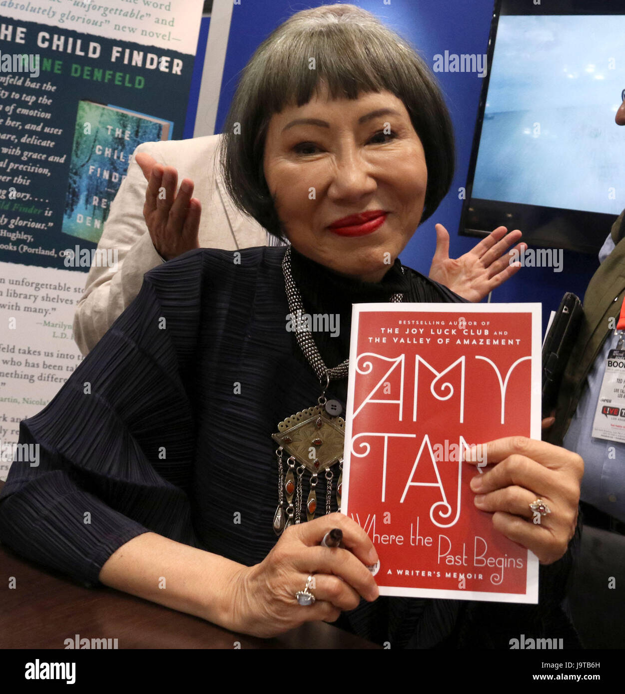 Amy tan hi-res stock photography and images - Alamy