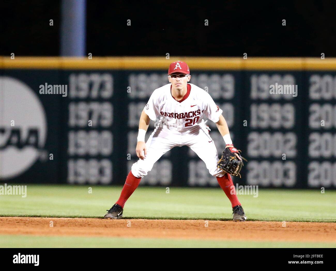 Jun 2, 2017: Arkansas second baseman Carson Shaddy #20 makes himself ...