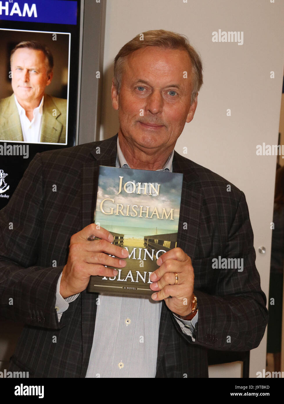 John grisham author hi-res stock photography and images - Alamy