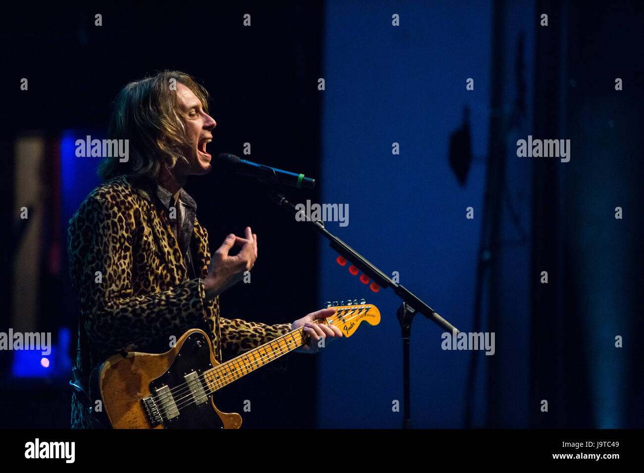 Franz ferdinand drummer paul thomson hi-res stock photography and ...