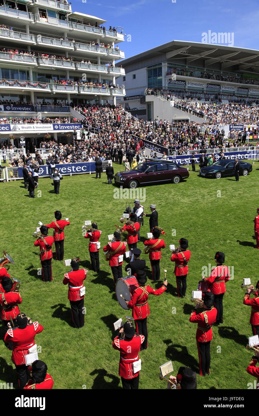 Queen of the turf hi-res stock photography and images - Alamy