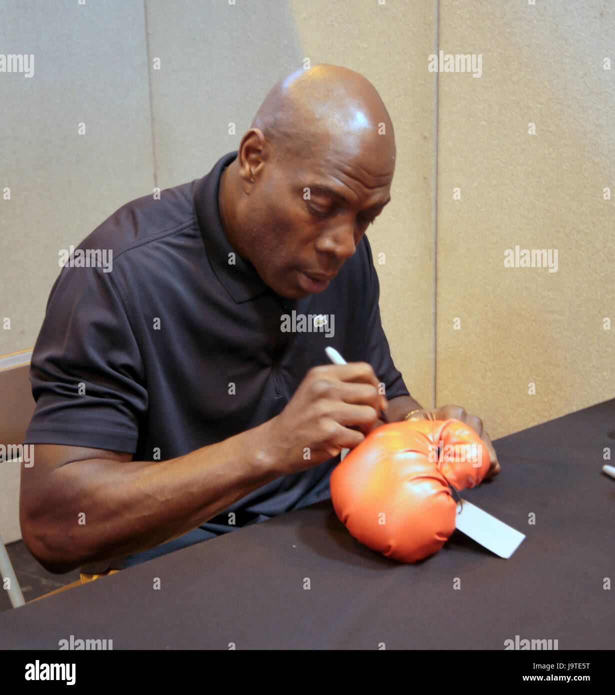 Paul quezada neiman hi-res stock photography and images - Alamy