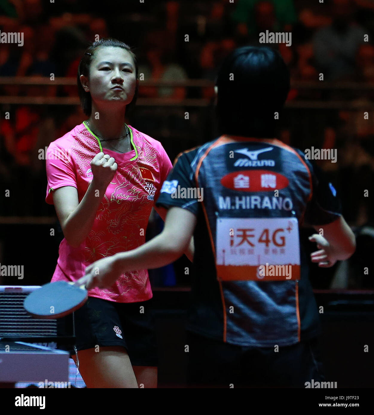 Dusseldorf, Germany. 3rd June, 2017. Ding Ning(L) of China celebrates ...