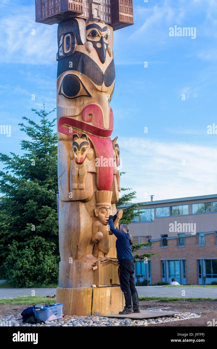 55-foot totem pole carved by Haida master artist and Hereditary Chief ...