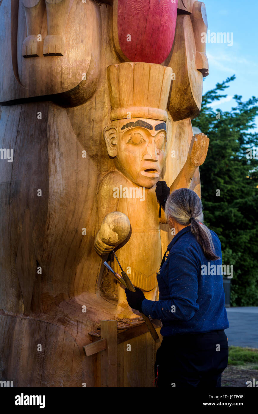 55-foot totem pole carved by Haida master artist and Hereditary Chief ...