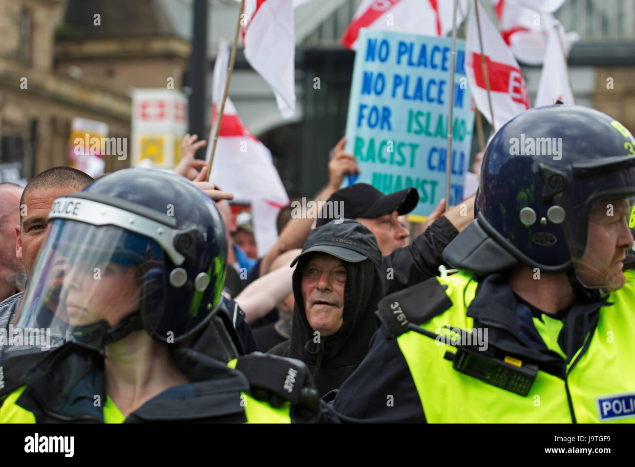 Liverpool UK, 3rd June 2017. EDL supporters and Anti- Fascist ...