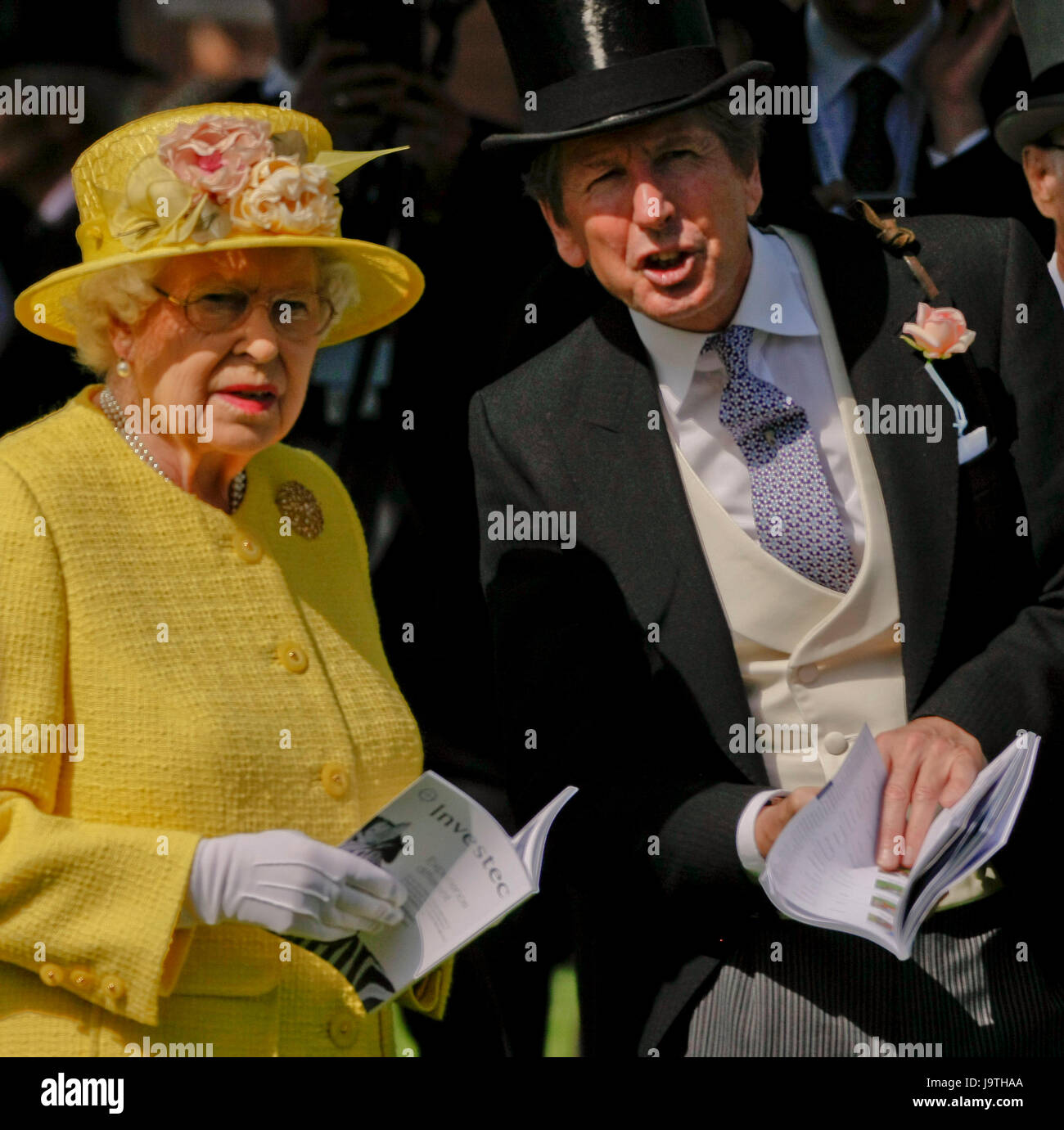 HRH Queen Elizabeth 2 at the 2017 Derby Stock Photo - Alamy