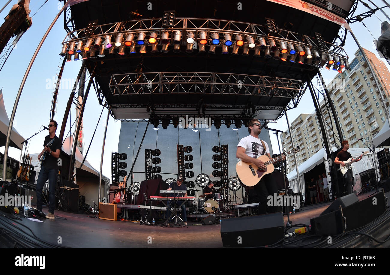 June 2, 2017 - BRANDON LAY brings the country to VIRGINIA BEACH ...