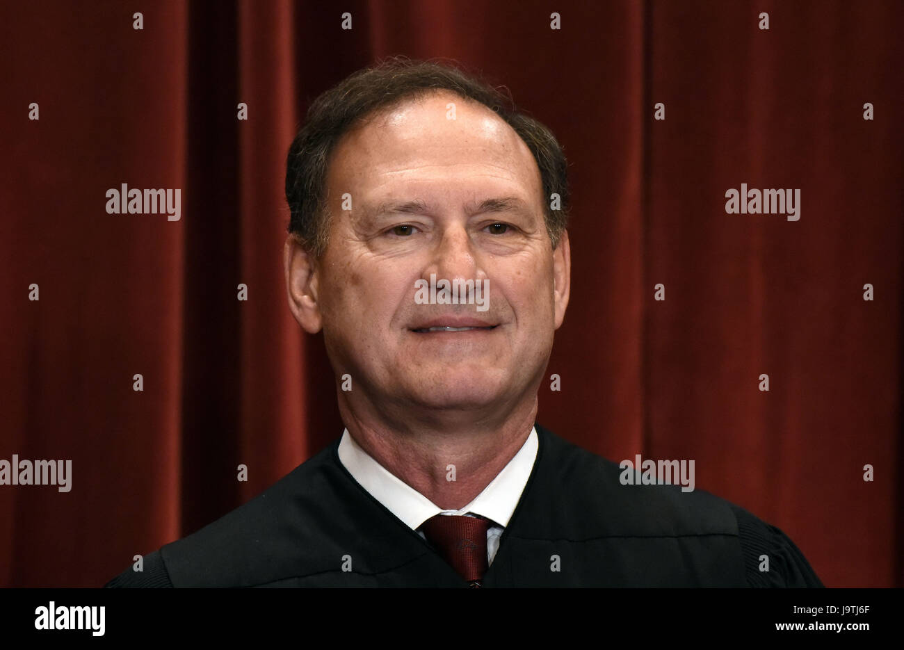 Associate Justice Samuel Alito Jr. poses for a group photograph at the ...