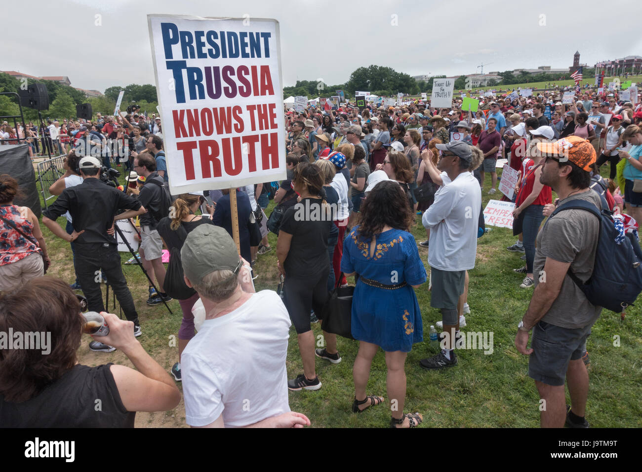 Truth signs hi-res stock photography and images - Alamy