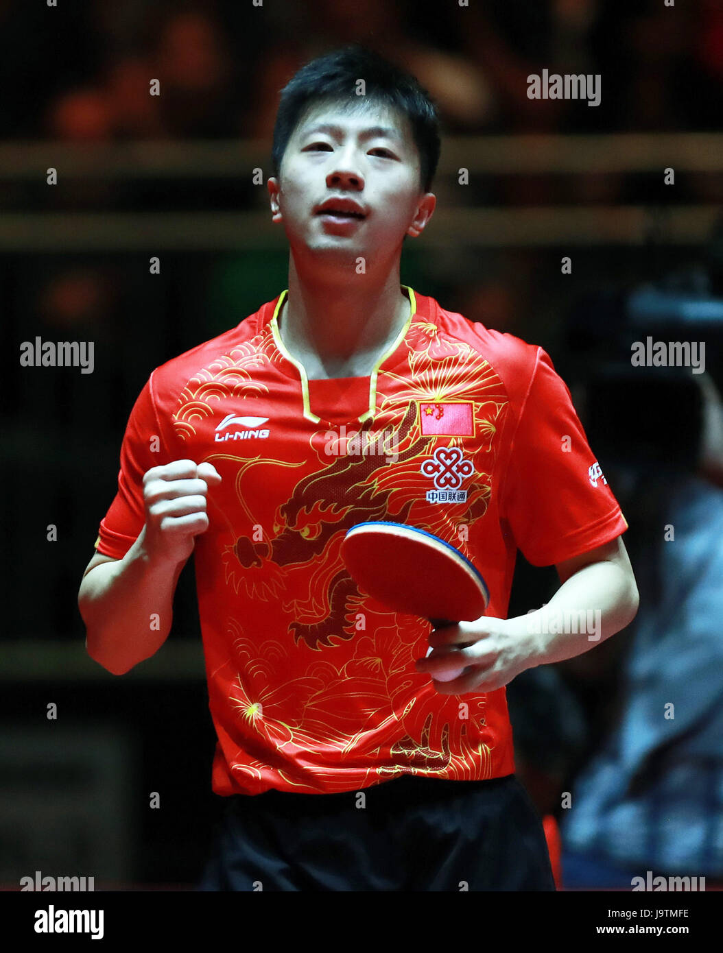 Dusseldorf. 3rd June, 2017. Ma Long of China celebrates during the men ...