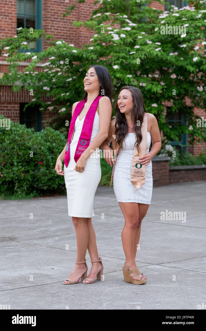 Sorority sisters hi-res stock photography and images - Alamy