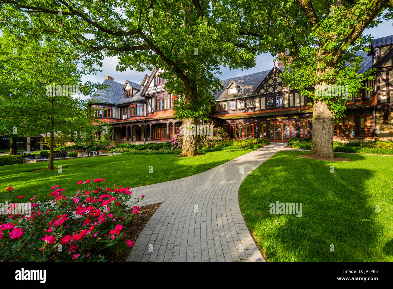 The Francis Xavier Knott Humanities Center at Loyola University ...