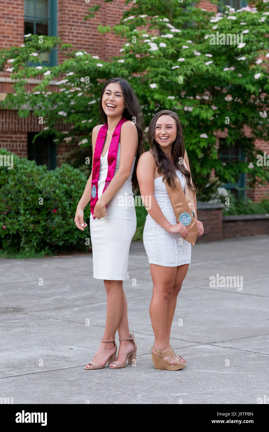 Sorority sisters hi-res stock photography and images - Alamy