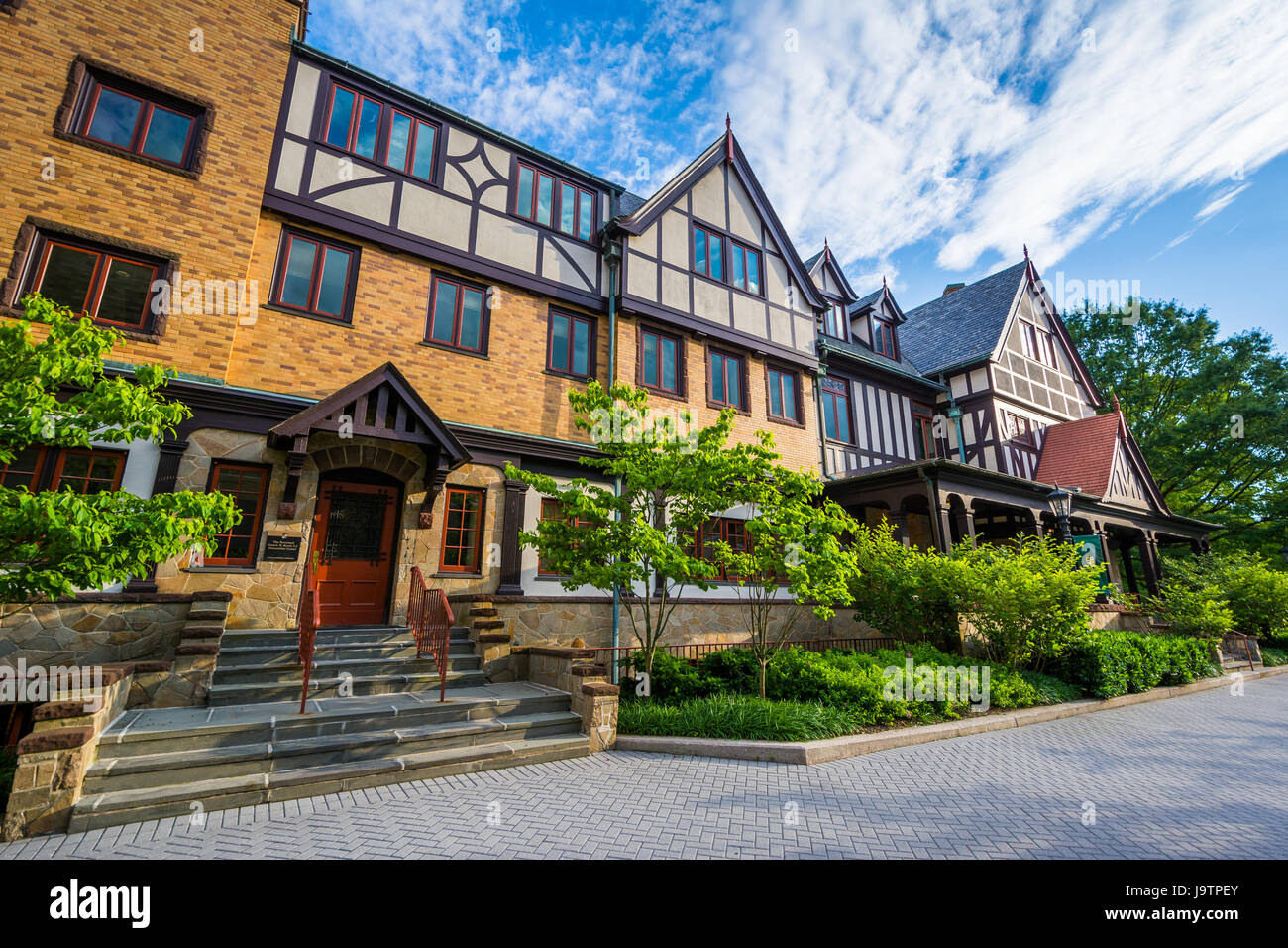 The Francis Xavier Knott Humanities Center at Loyola University ...