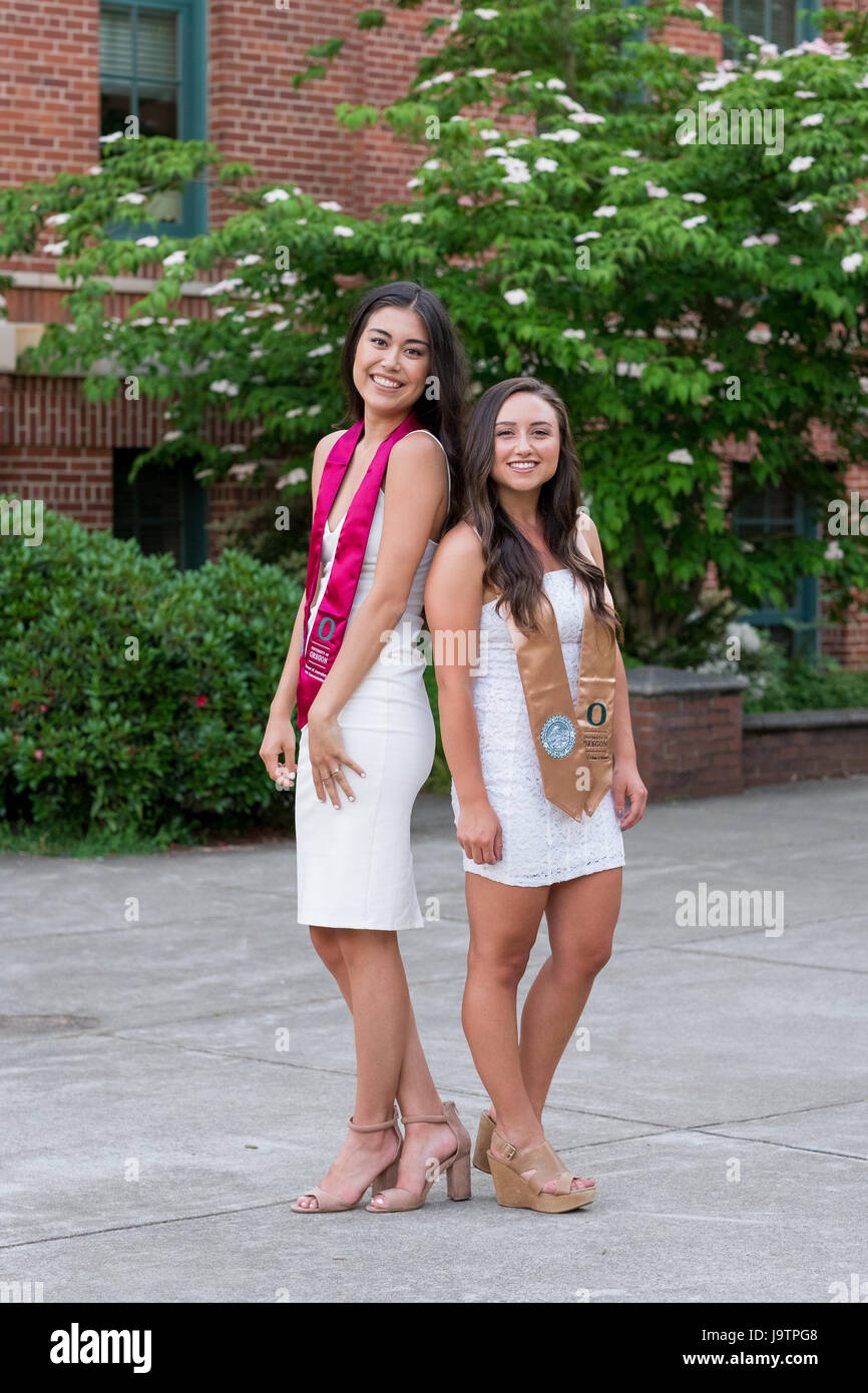 Sorority sisters hi-res stock photography and images - Alamy