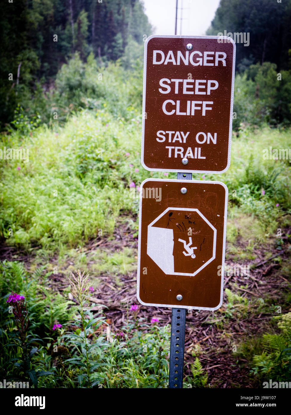 Steep Sign Symbol Warning Dangerous Stock Photos & Steep Sign Symbol ...