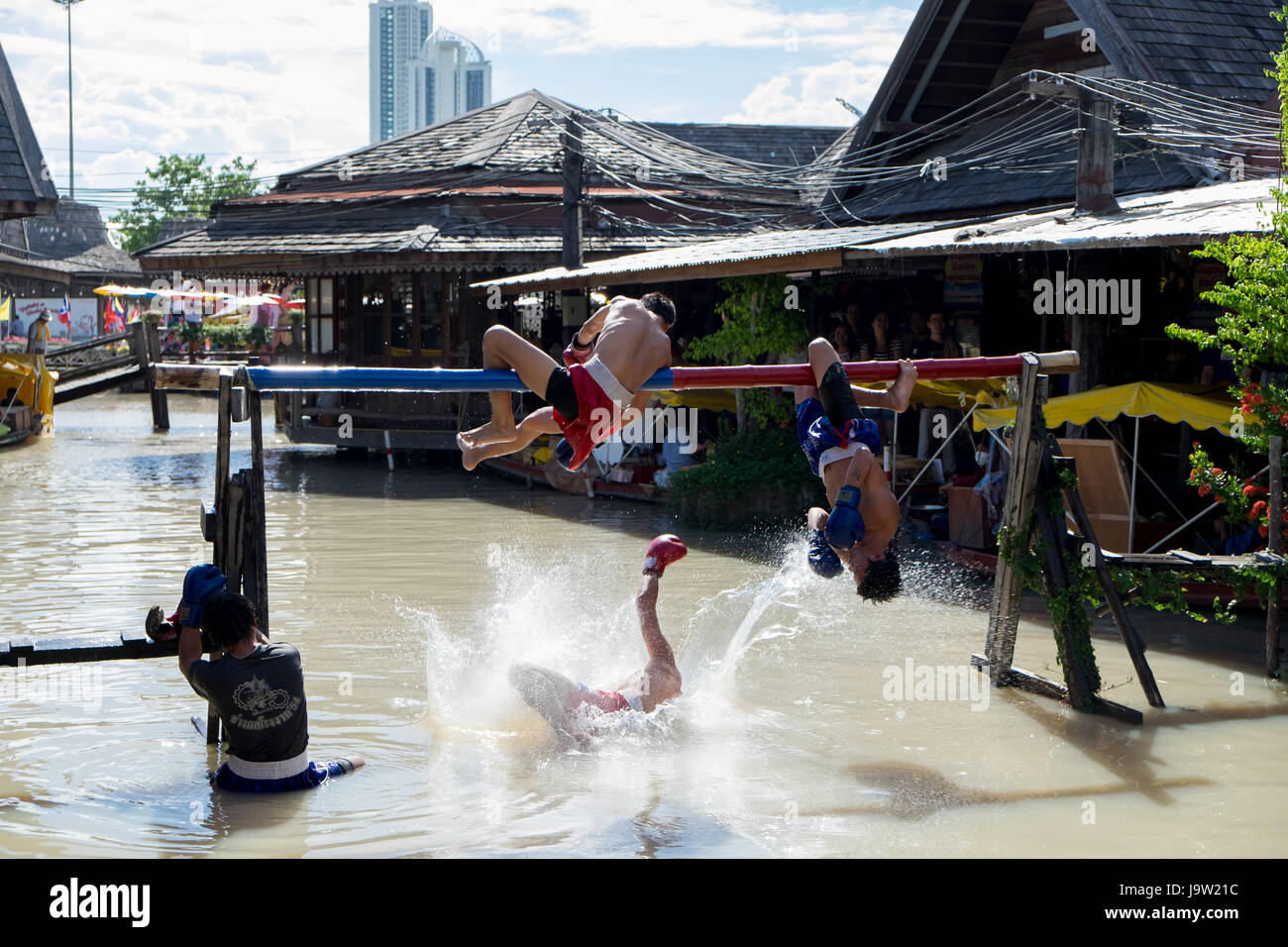 PATTATA THAILAND OCTOBER 4: Unidentified men fight for ocean boxing in ...